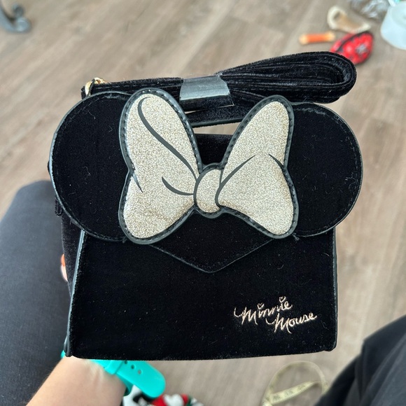 Disney | Bags | Nwt Mini Minnie Mouse Velvet Bag | Poshmark